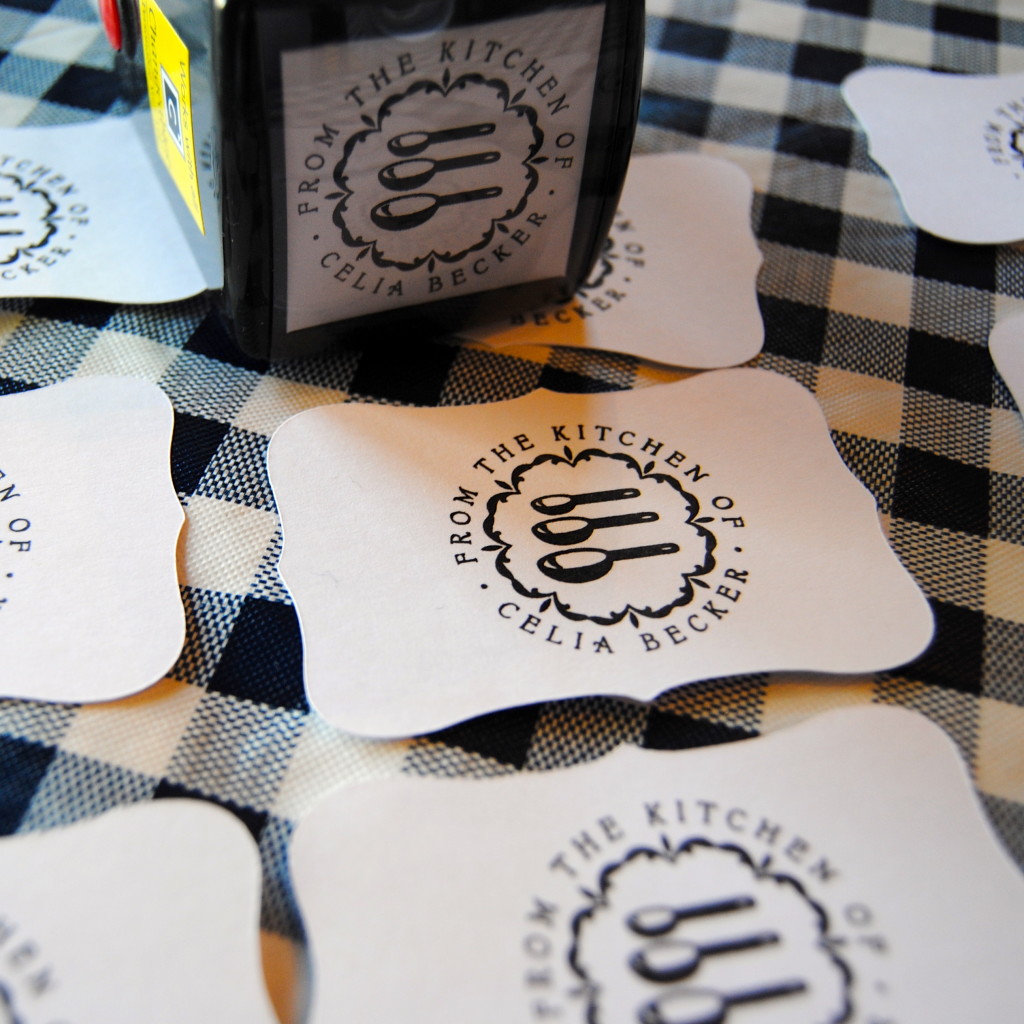 THE VERY BEST HOMEMADE GRANOLA RECIPE