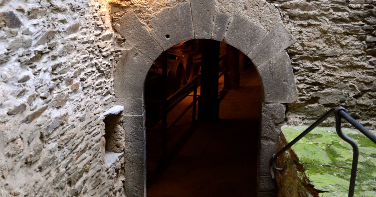 EXPLORE FASCINATING MARKSBURG CASTLE